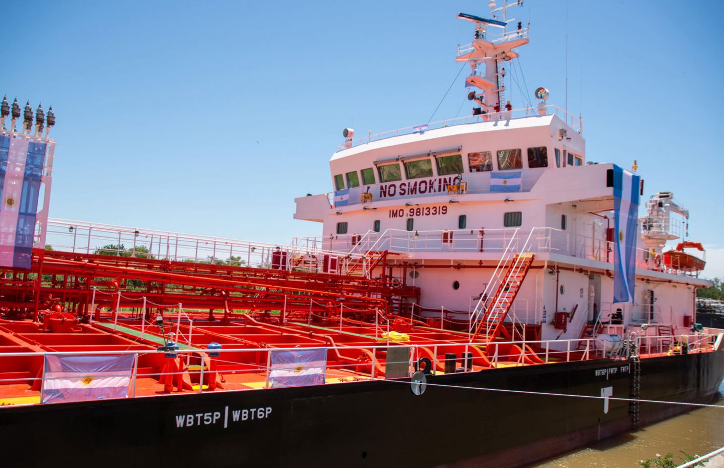 Flota - Buque Tanque Alberto V - National Shipping