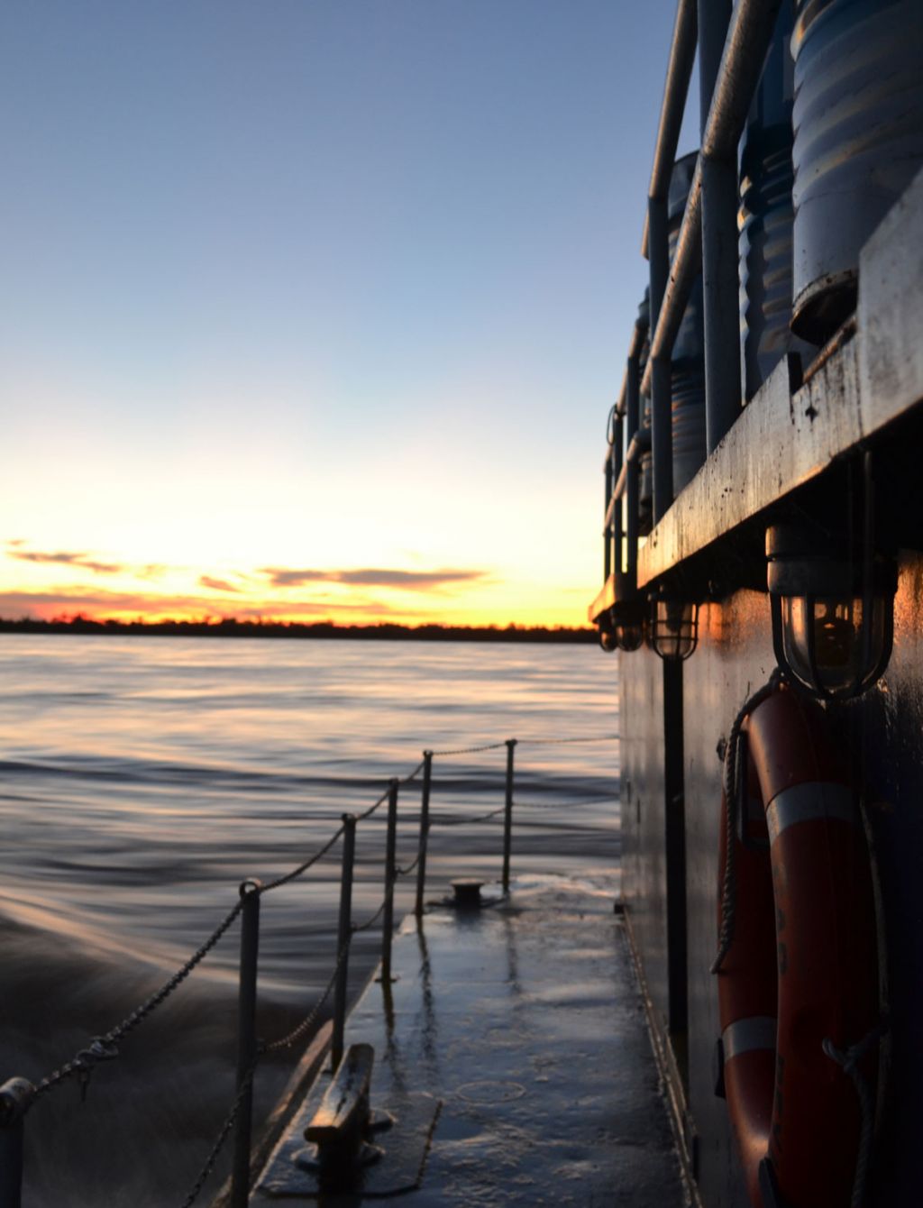 Nosotros - National Shipping